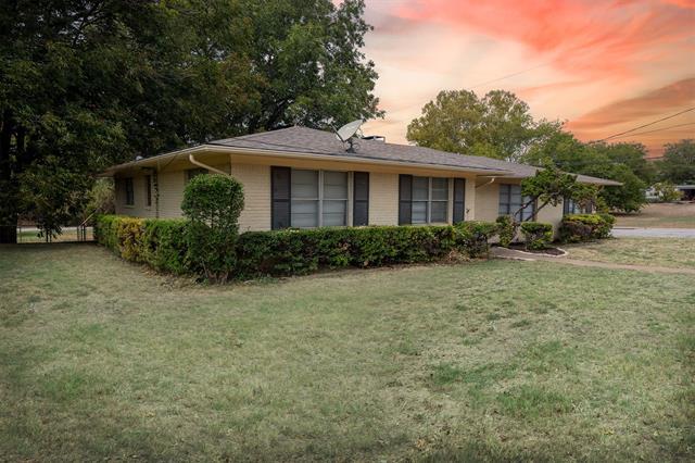 1000 S Trinity St, Decatur, TX 76234 - House Rental in Decatur, TX ...