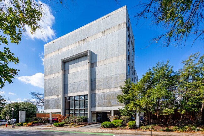 Spence Manor - 11 Music Sq E Nashville, TN | Apartments.com