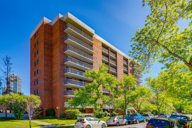 Greenview Calgary Apartments for Rent with a Swimming Pool - Calgary ...