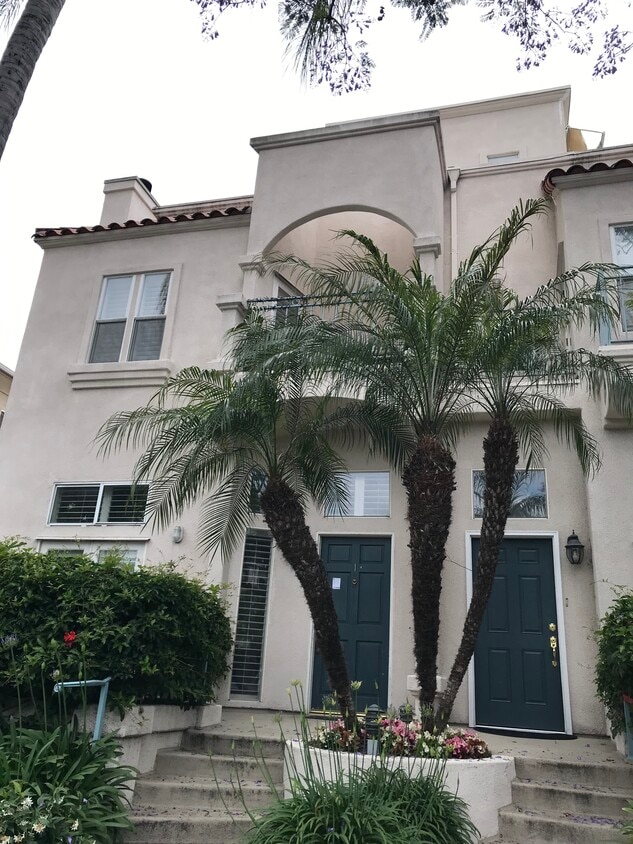 4424 Moorpark Way, Toluca Lake, CA 91602 - Townhome Rentals in Toluca ...