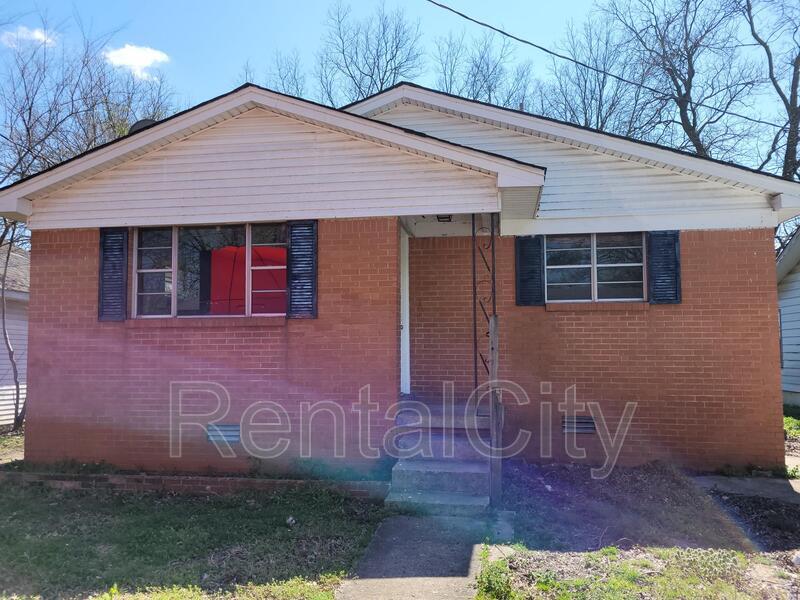1317 Jones St, Dyersburg, TN 38024 - House Rental in Dyersburg, TN ...