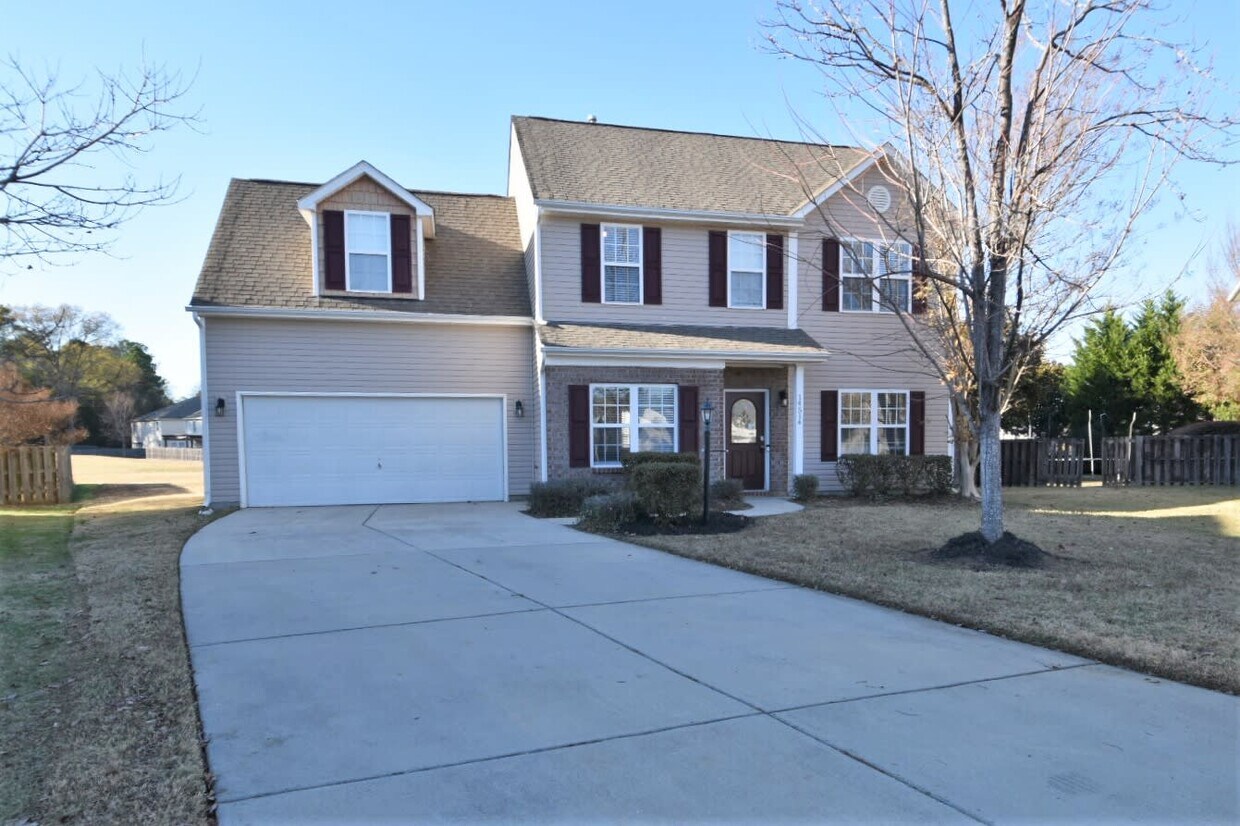 14514 Lake Crossing Dr, Charlotte, NC 28278 | Apartments.com