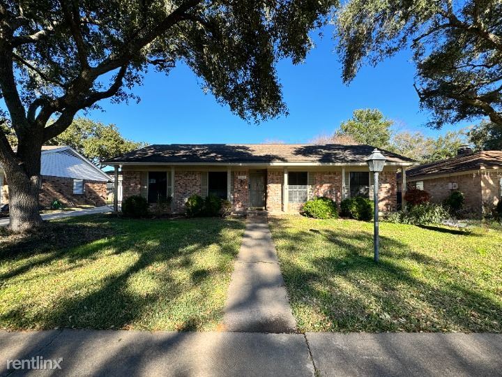 11327 Sagetrail Dr, Houston, TX 77089 - House Rental in Houston, TX ...