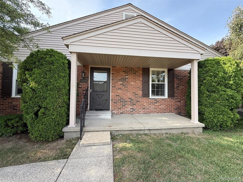 15895 Cambridge Dr Unit 1, Clinton Township, MI 48038 | Apartments.com