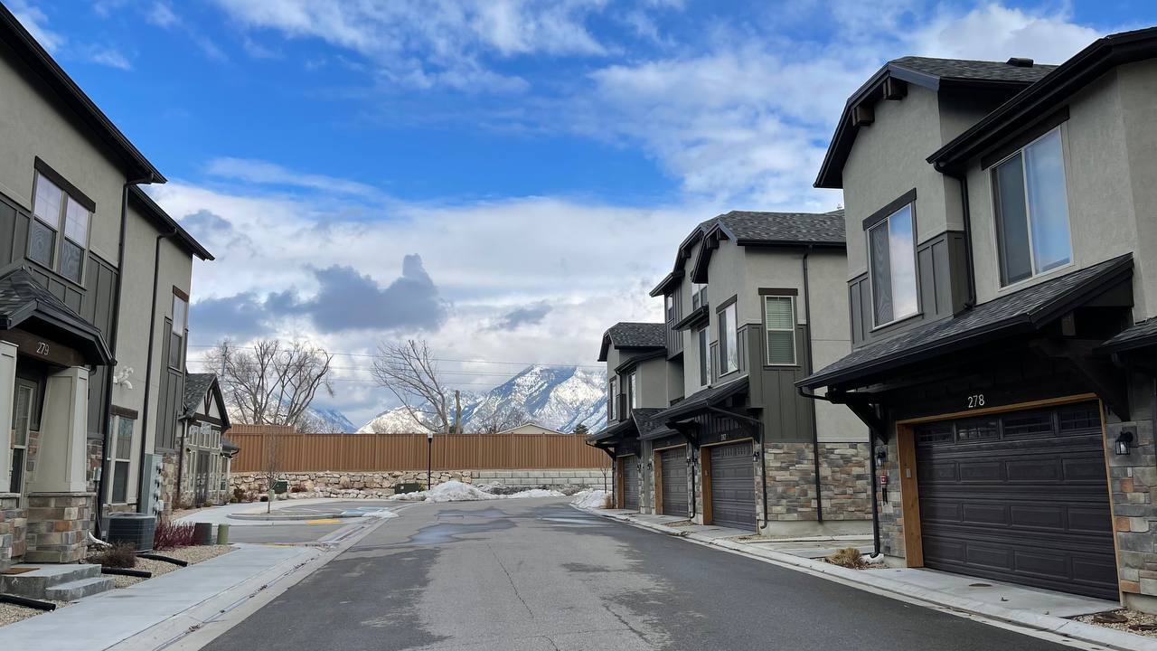 274 E Sandy Sage Way, Sandy, UT 84070 - Townhome Rentals in Sandy UT ...