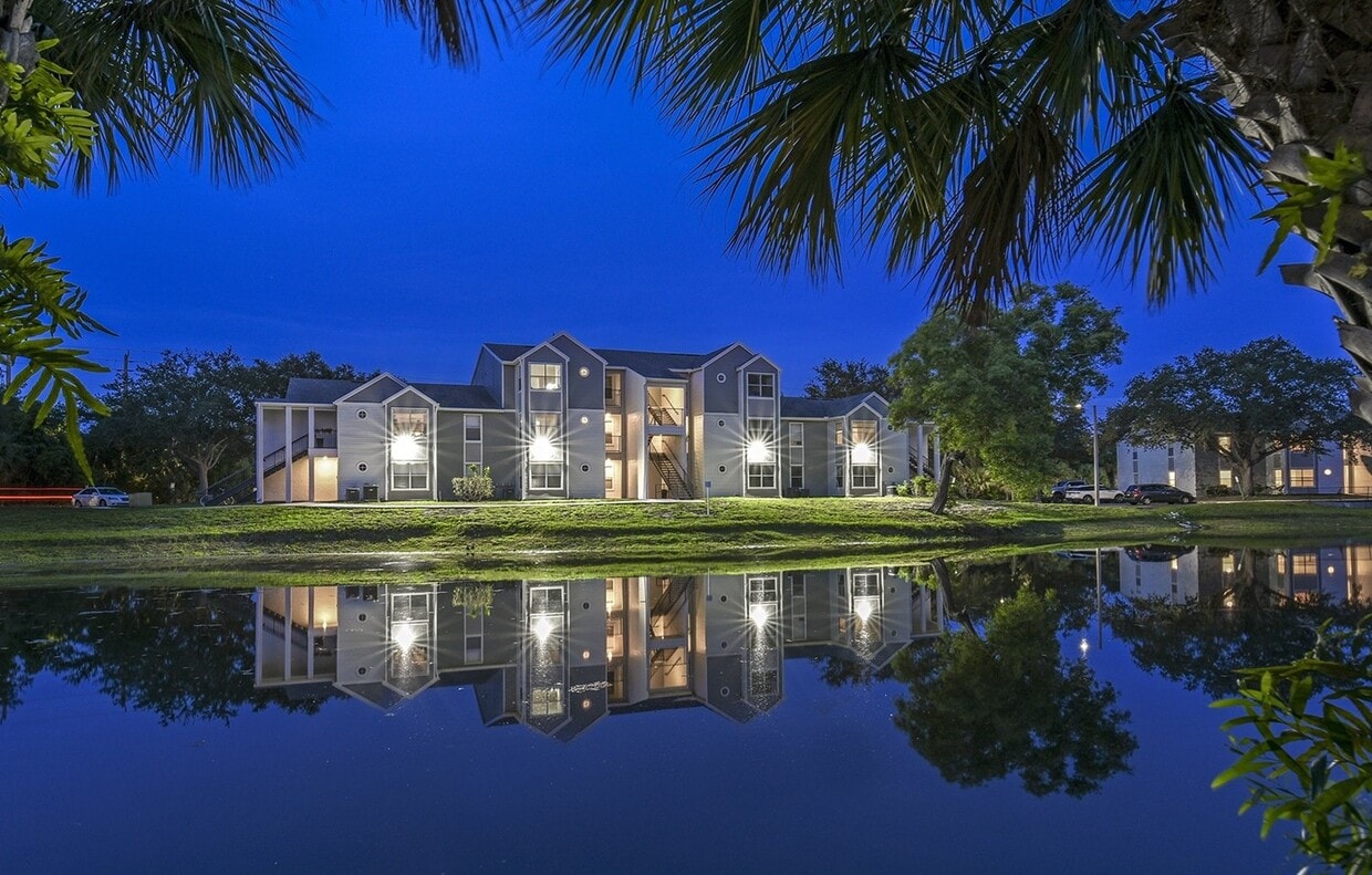 The Lucille Apartments - 300 Se St Lucie Blvd Stuart, FL 34996 ...