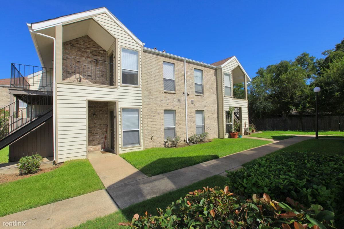 1111 W Main St, League City, TX 77573 - Condo for Rent in League City ...