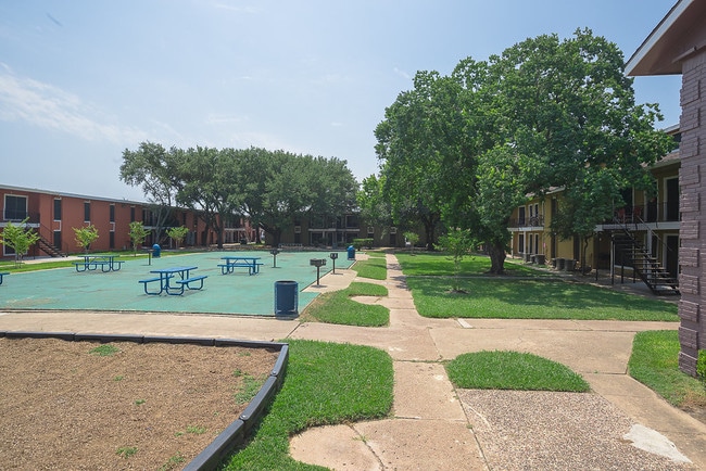 Veranda Village Apartments - Pasadena, TX | Apartments.com