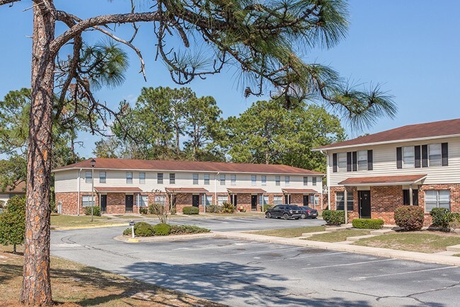 The Retreat at 5700 Apartments - 5700 Altama Ave Brunswick, GA ...
