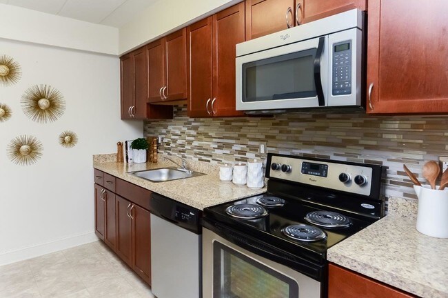 Stonegate at Devon Apartment Homes Apartments - Devon, PA | Apartments.com