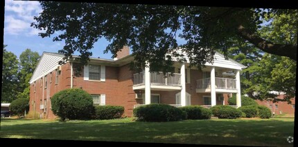 Forest Commons Pet Friendly Apartments for Rent - Indianapolis, IN ...