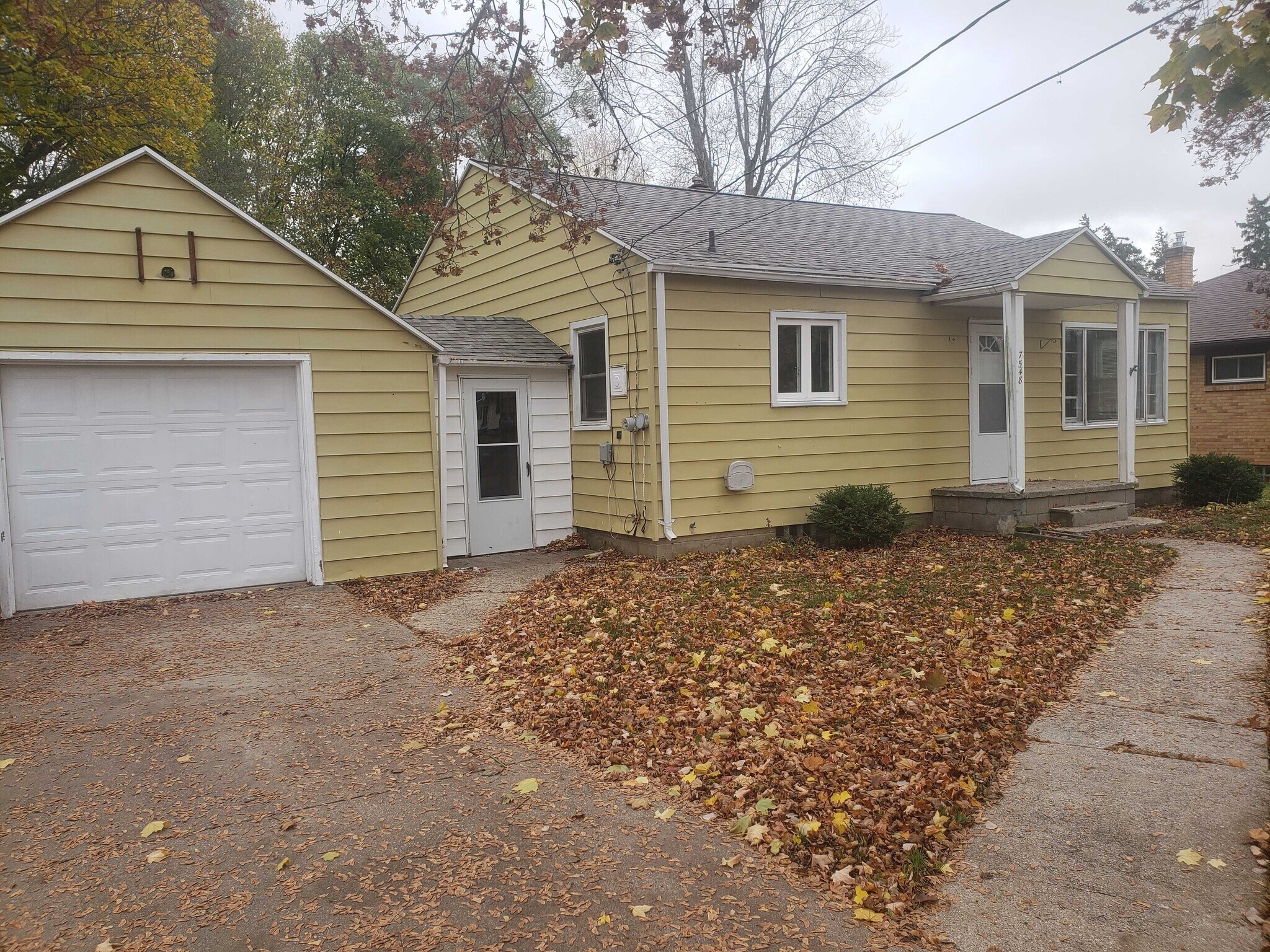 7548 Floral Ave, Georgetown Township, MI 49428 - House Rental in ...