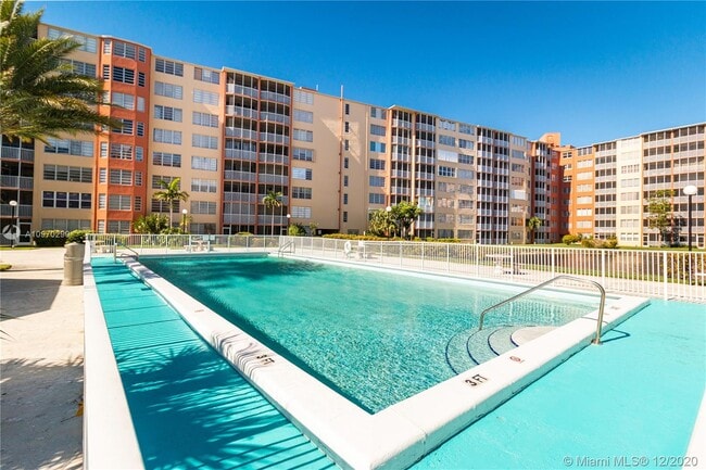 The Forum Apartments for Rent with a Walk-In Closet - Miami, FL - Updated Today | Apartments.com