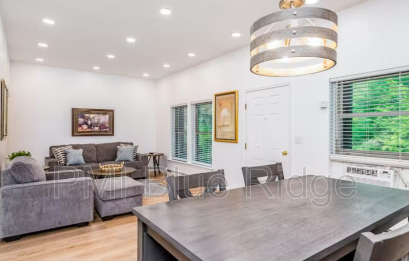 1150 W Blue Ridge Rd Unit 402, Flat Rock, NC 28731 - Condo for Rent in ...