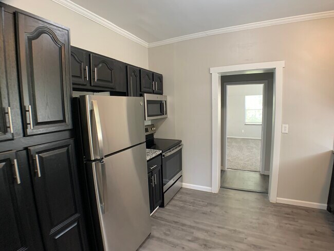 8503 Florence Ave, Brentwood, MO 63144 - House Rental in Brentwood, MO ...