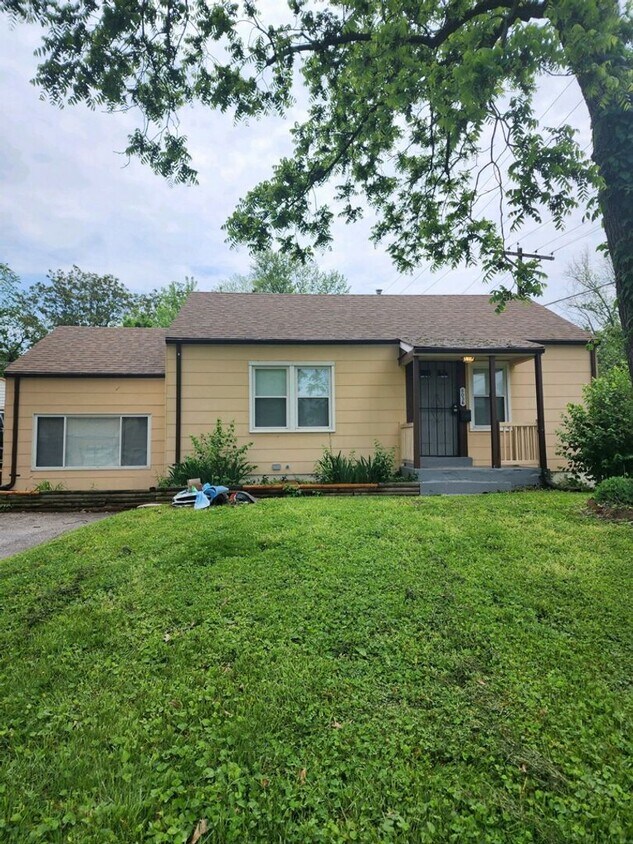 8036 Blueberry Ln, Berkeley, MO 63134 - House Rental in Berkeley, MO ...