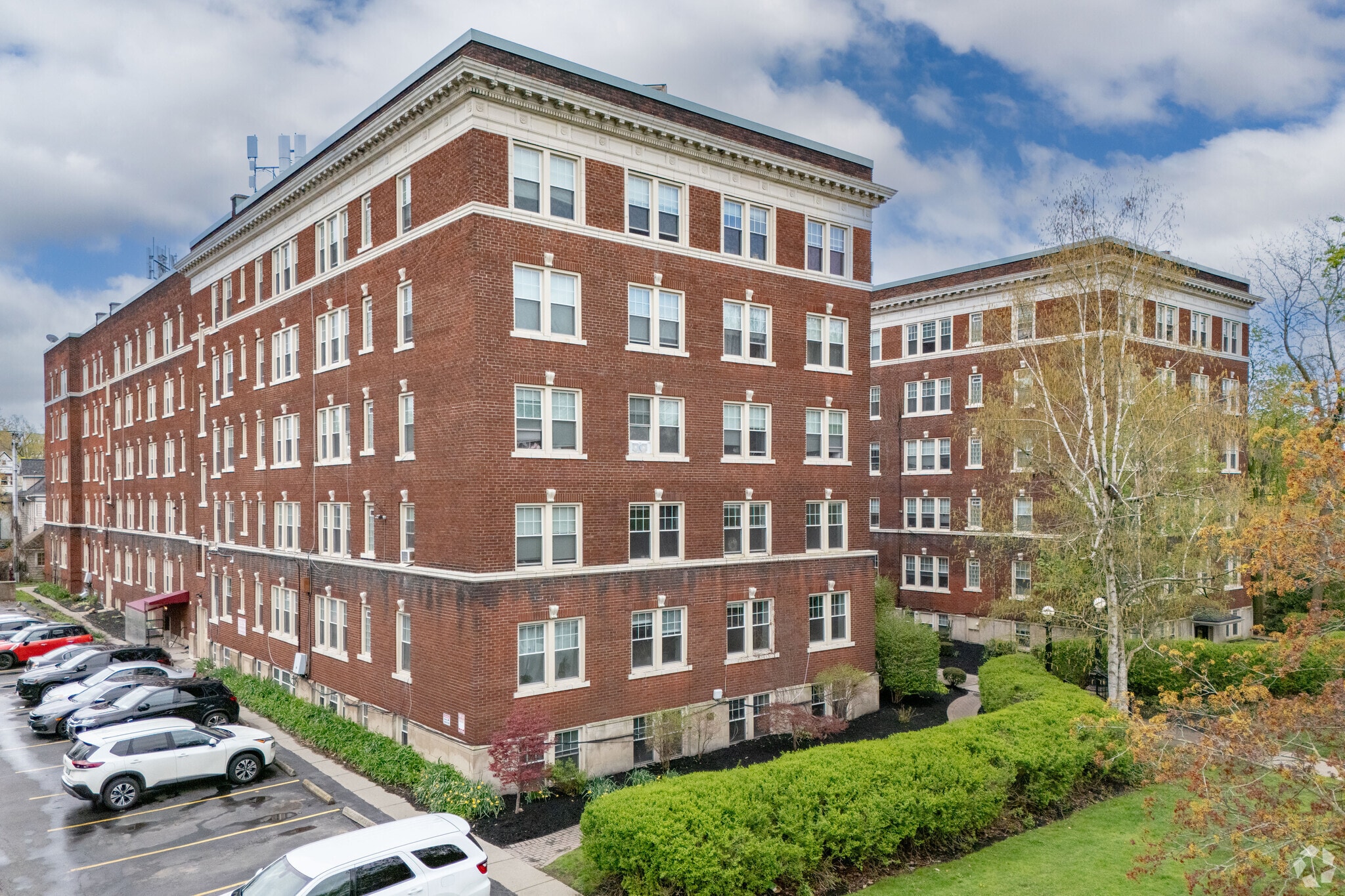 Windsor Apartments - 703 W Ferry St Buffalo, NY 14222 | Apartments.com