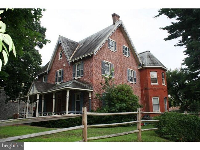 428 N Church St Unit 5, West Chester, PA 19380 - Apartments in West ...