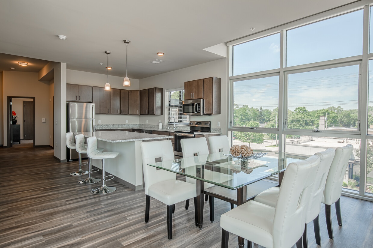 Peloton Residences, LLC - Phase 1 - 1008 S Park St Madison, WI 53715 ...