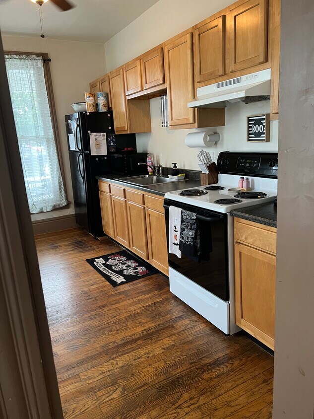 47 N College St Unit Bottom floor, Palmyra, PA 17078 - 47 N College St Palmyra, PA 17078 ...