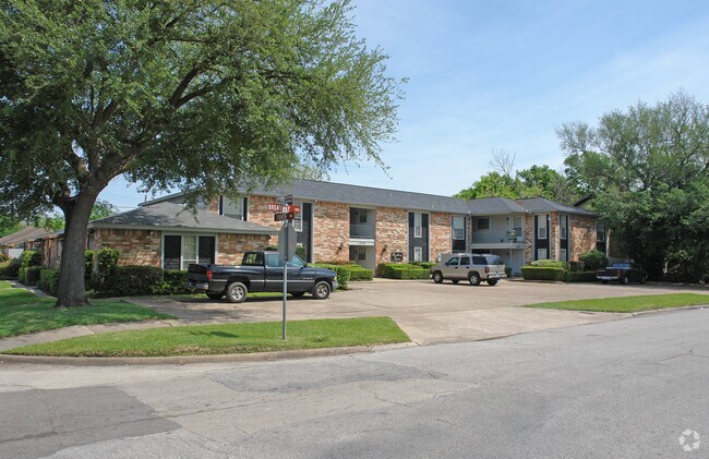 Broadway Square Apartments - Beaumont, TX | Apartments.com