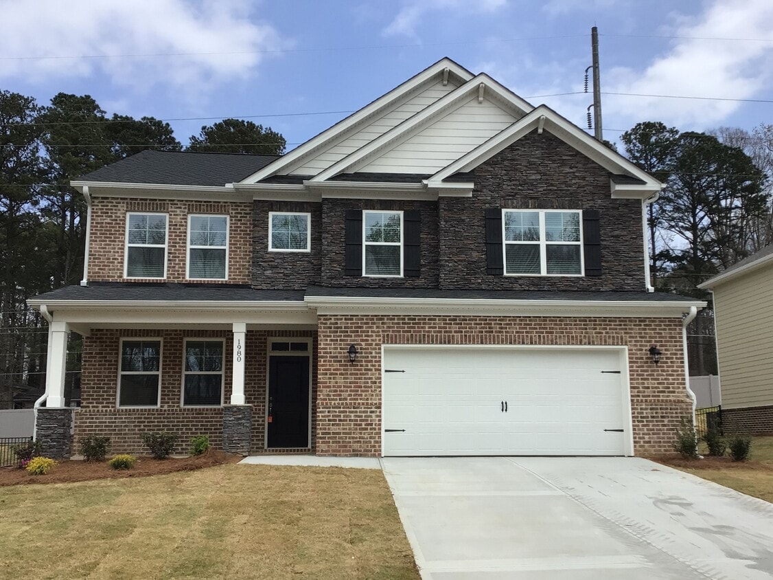 1980 Brook Enclave Trail - House Rental in Lilburn, GA | Apartments.com