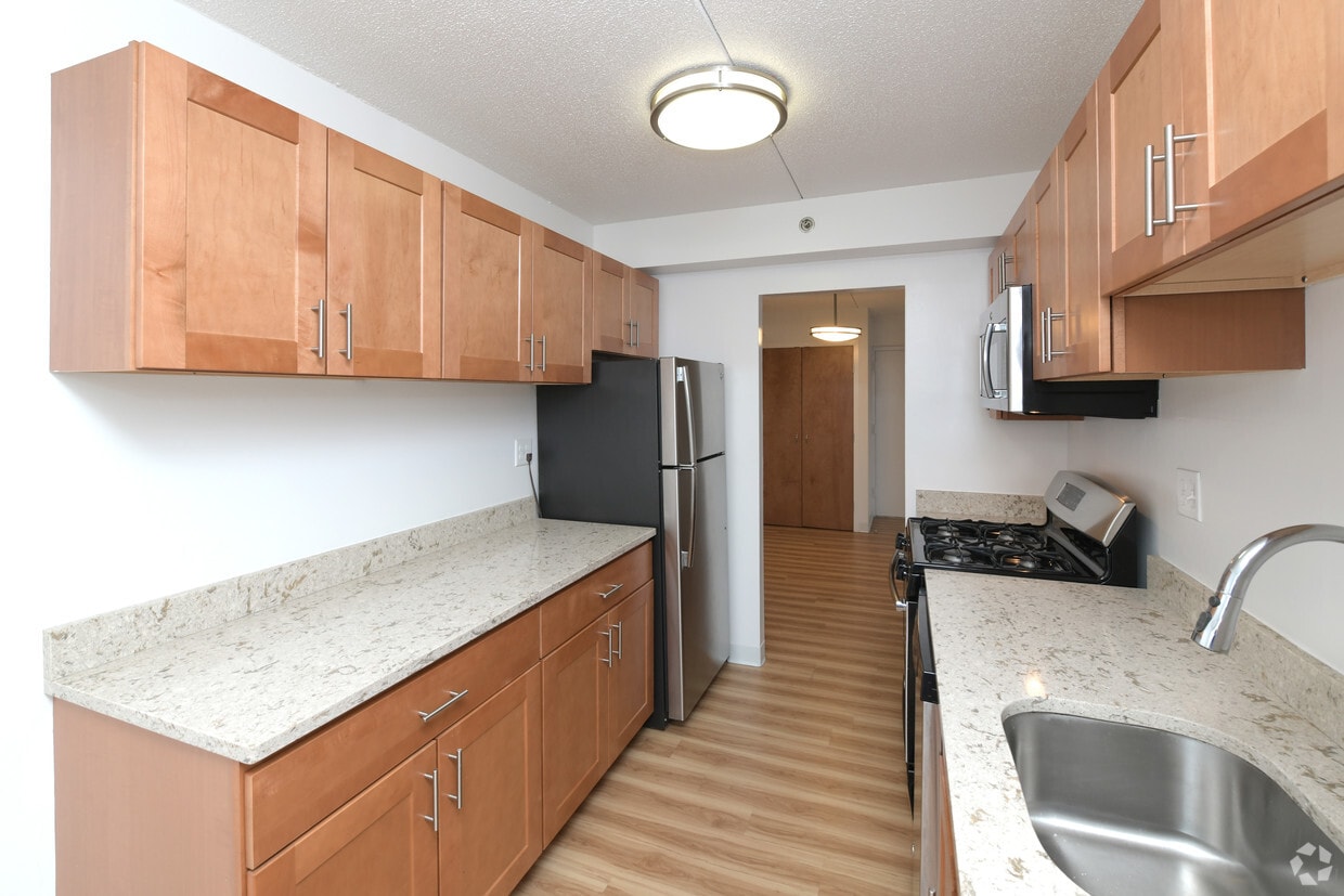 Beacon Park Apartments - 1371 Beacon St Brookline, MA 02446 ...