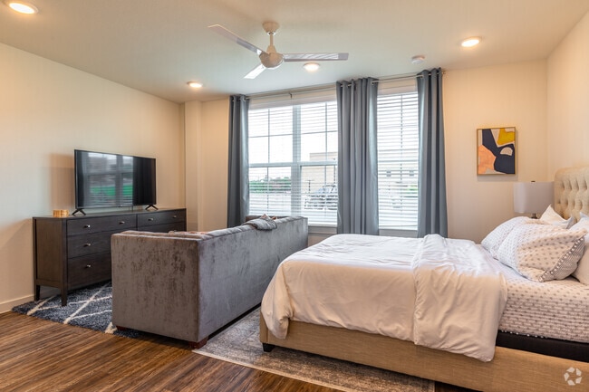 The Madison - Apartments in Dallas, TX | Apartments.com