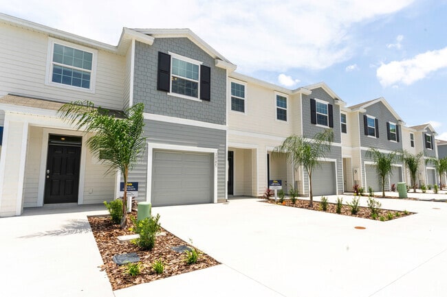 Townhomes For Rent in Gainesville, FL - 68 Townhouses | Apartments.com