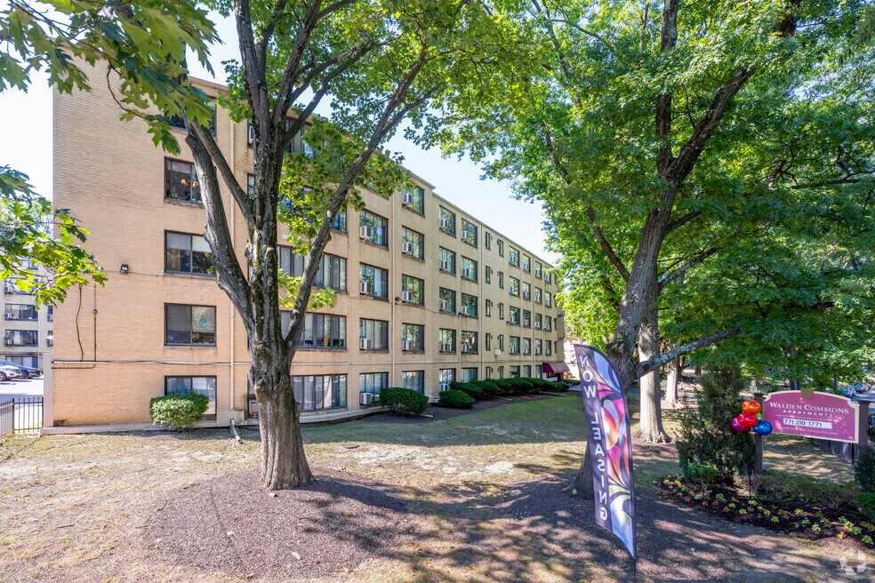 Apartments for Rent with a Walk-In Closet in Brightwood Park ...
