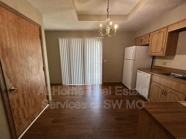 3361 S Farm Rd 135 Unit B, Springfield, MO 65807 - Condo for Rent in ...