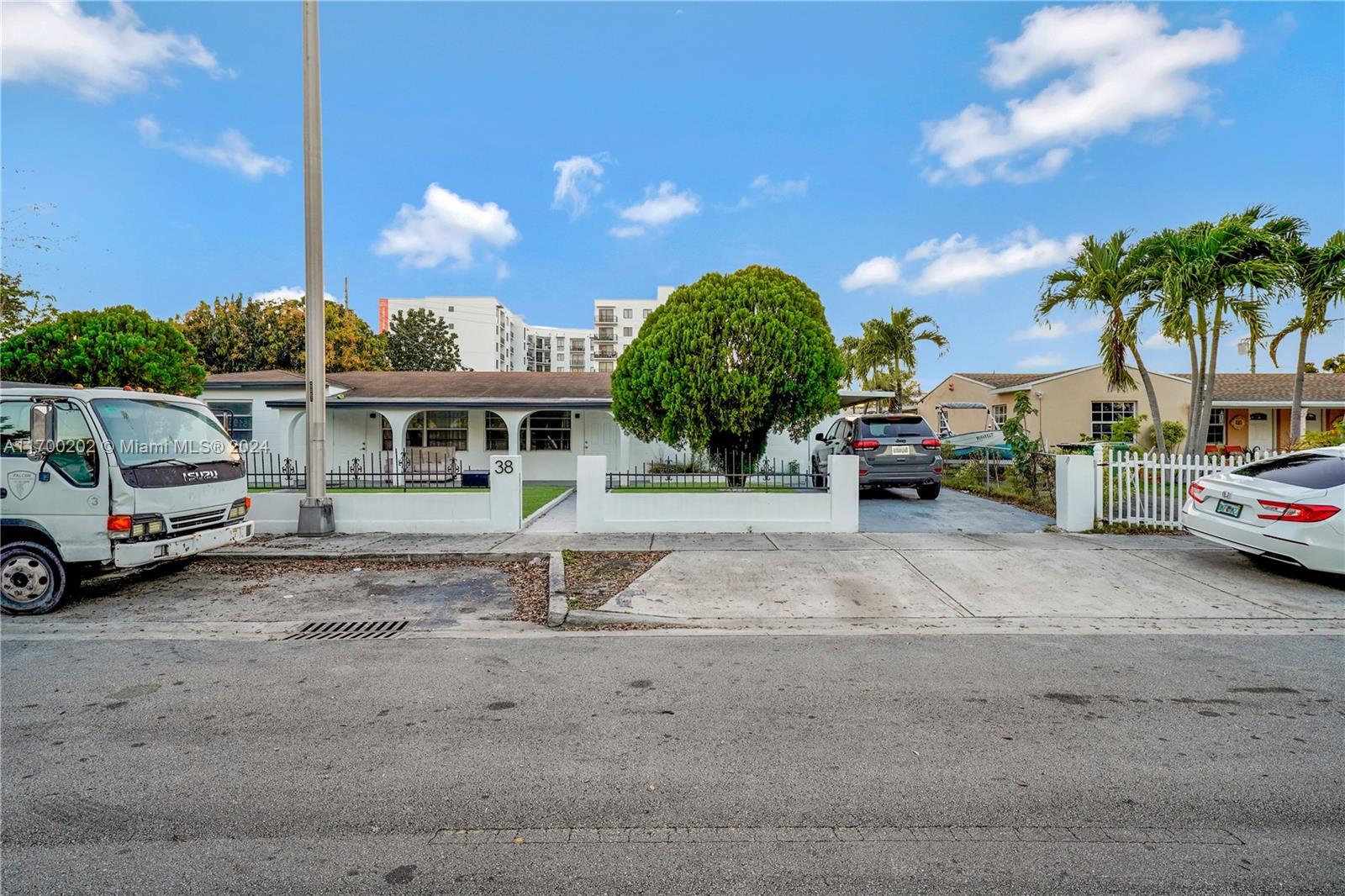 38 Essex Ave Unit 38, Hialeah, FL 33010 - Room for Rent in Hialeah, FL ...