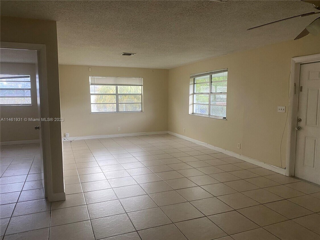 2125 McKinley St Unit 2127, Hollywood, FL 33020 - Room for Rent in ...