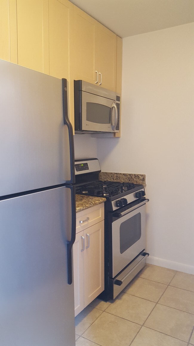 The Ritz Plaza Rentals - New York, NY | Apartments.com