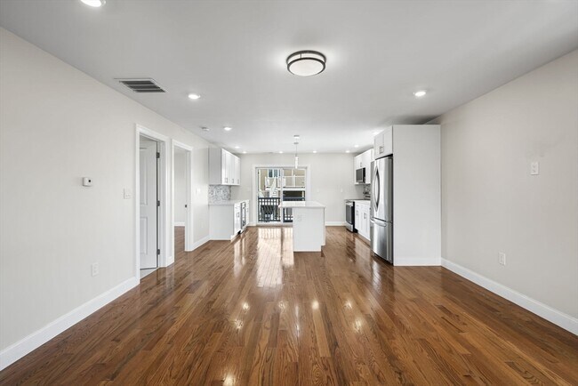 38 Franklin St Unit 2, Winthrop, MA 02152 - Room for Rent in Winthrop ...