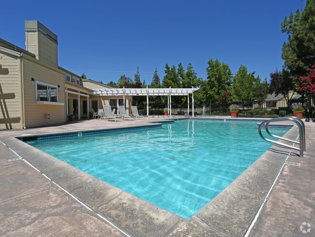REFLECTIONS - Apartments in Fresno, CA | Apartments.com