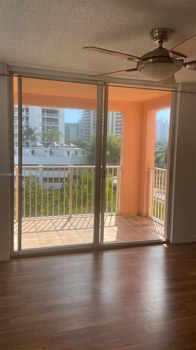 19555 E Country Club Dr Unit 8501, Miami, FL 33180 - Condo for Rent in ...