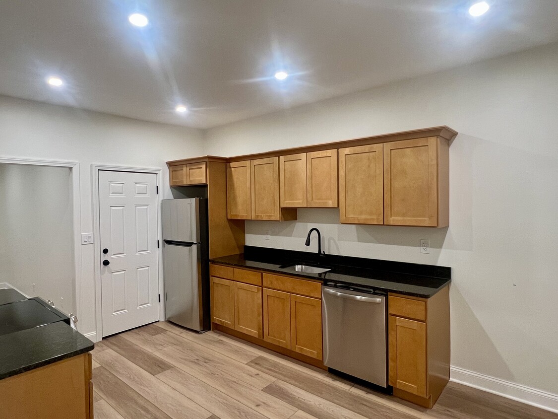 44 S River St, Enfield, CT 06082 - Townhome Rentals in Enfield CT ...