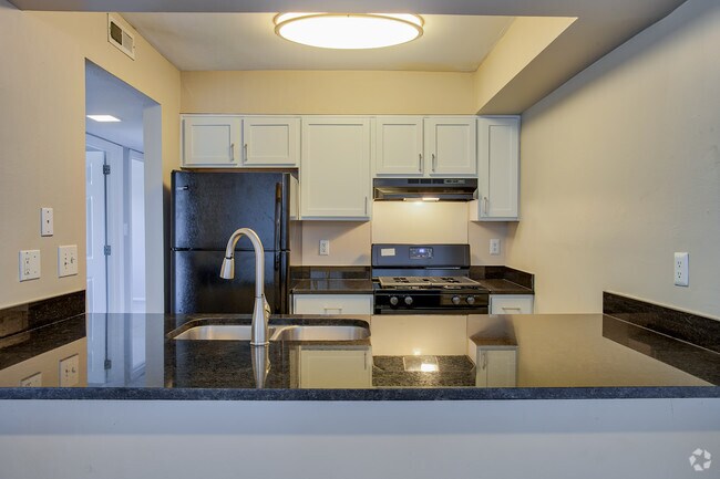 Sherwood Forest Apartments for Rent with Parking - Indianapolis, IN ...