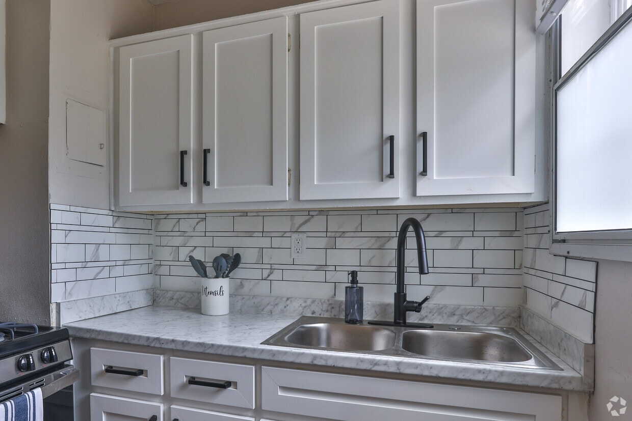 The Oaks at Anderson Apartments - 106 Concord Ave Anderson, SC 29621 ...
