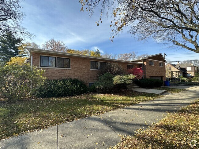Edgebrook Apartments for Rent with Hardwood Floors - Chicago, IL - 2 ...