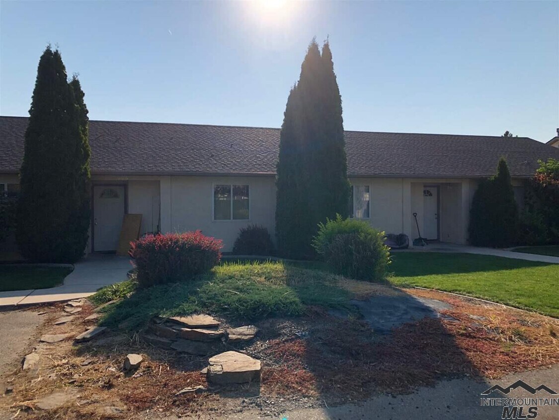 606 S Powerline Rd, Nampa, ID 83686 - Townhome Rentals in Nampa ID ...