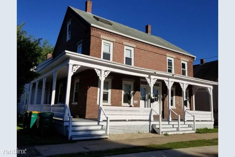 26 Common St, Rochester, NH 03867 - Room for Rent in Rochester, NH ...