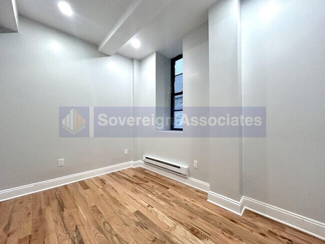 22 Post Ave - Alquileres en New York, NY | Apartamentos.com