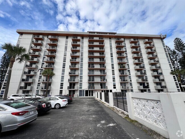 Fulford Apartments for Rent with Hardwood Floors - North Miami Beach, FL - 1 Rentals ...