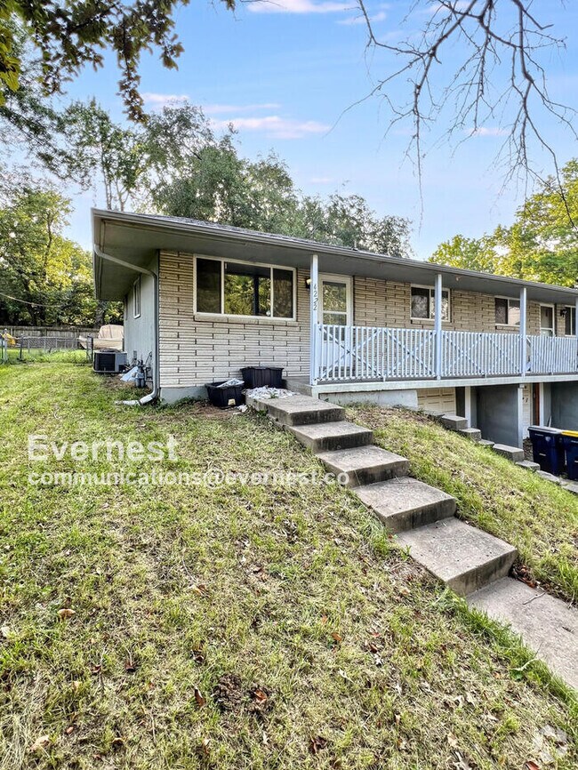 Jeffries Heights Apartments for Rent with Hardwood Floors - Kansas City ...