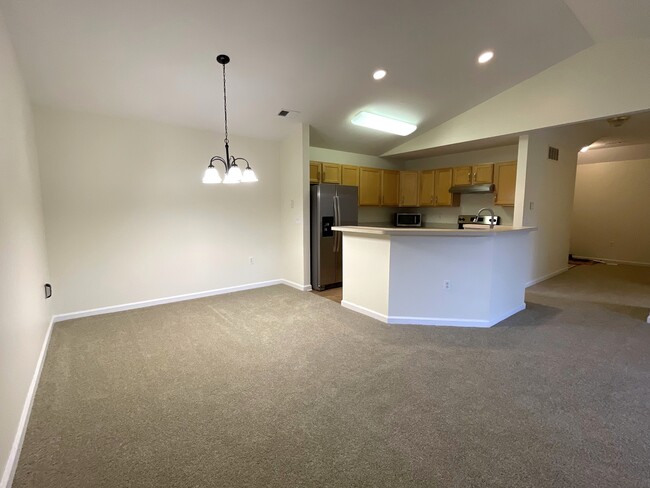 350 Hidden Ridge Ct Unit 304, South Park Township, PA 15129 - Condo for ...