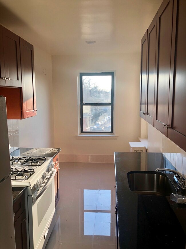 2408 Boston Post Rd Unit 1, Larchmont, NY 10538 - Apartments in ...