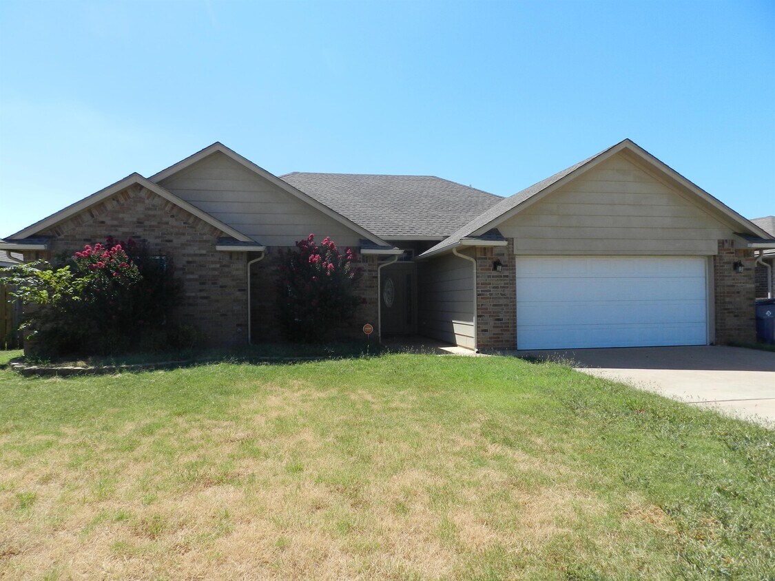 827 Huddleston Dr, Cache, OK 73527 - House Rental in Cache, OK ...