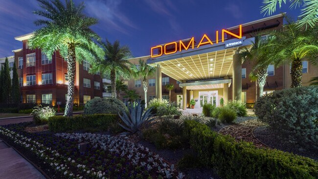 Domain on the Parkway Apartments - 1755 Crescent Plaza Dr Houston, TX ...